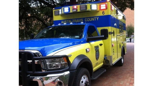 03/27/18 - Austin, TX - Paramedics Were Treating A Patient In The Back ...